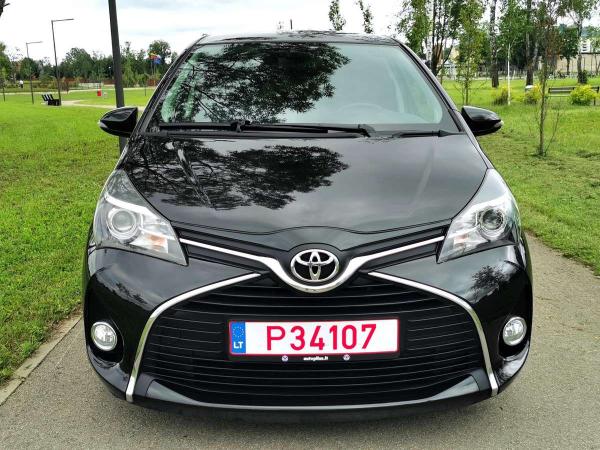 Melns Toyota Yaris 2015 Ukmergė, ar dzinēja tilpumu 1.36 L un nobraukumu 231 tūkst. km par 6900 €, foto 1 vietnē AUTOMOTO.COM.LV