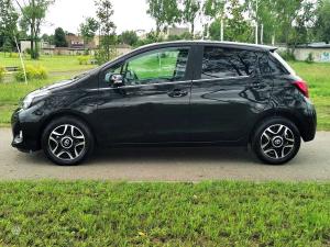 Melns Toyota Yaris 2015 Ukmergė, ar dzinēja tilpumu 1.36 L un nobraukumu 231 tūkst. km par 6900 €, foto 4 vietnē AUTOMOTO.COM.LV