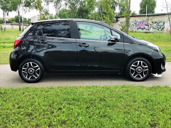 Melns Toyota Yaris 2015 Ukmergė, ar dzinēja tilpumu 1.36 L un nobraukumu 231 tūkst. km par 6900 €, foto 7 vietnē AUTOMOTO.COM.LV
