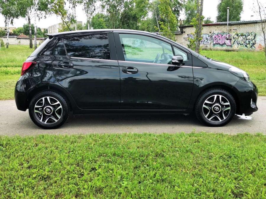 Melns Toyota Yaris 2015 Ukmergė, ar dzinēja tilpumu 1.36 L un nobraukumu 231 tūkst. km par 6900 €, foto 8 vietnē AUTOMOTO.COM.LV