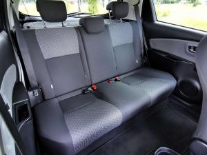 Melns Toyota Yaris 2015 Ukmergė, ar dzinēja tilpumu 1.36 L un nobraukumu 231 tūkst. km par 6900 €, foto 10 vietnē AUTOMOTO.COM.LV