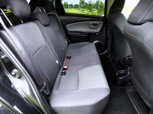 Melns Toyota Yaris 2015 Ukmergė, ar dzinēja tilpumu 1.36 L un nobraukumu 231 tūkst. km par 6900 €, foto 11 vietnē AUTOMOTO.COM.LV
