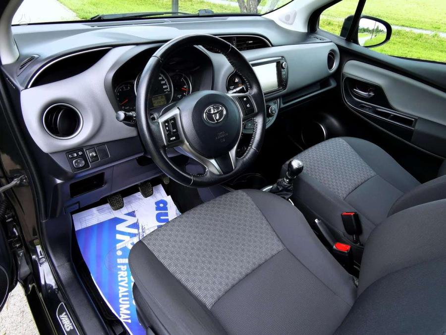 Melns Toyota Yaris 2015 Ukmergė, ar dzinēja tilpumu 1.36 L un nobraukumu 231 tūkst. km par 6900 €, foto 16 vietnē AUTOMOTO.COM.LV