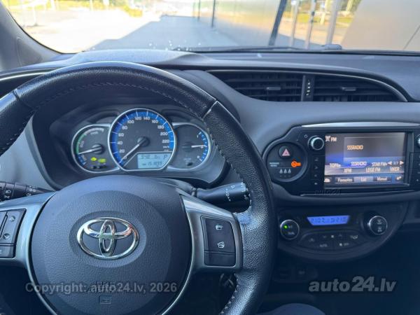 Melns Toyota Yaris 2015 Tallina, ar dzinēja tilpumu 1.50 L un nobraukumu 152 tūkst. km par 6500 €, foto 9 vietnē AUTOMOTO.COM.LV