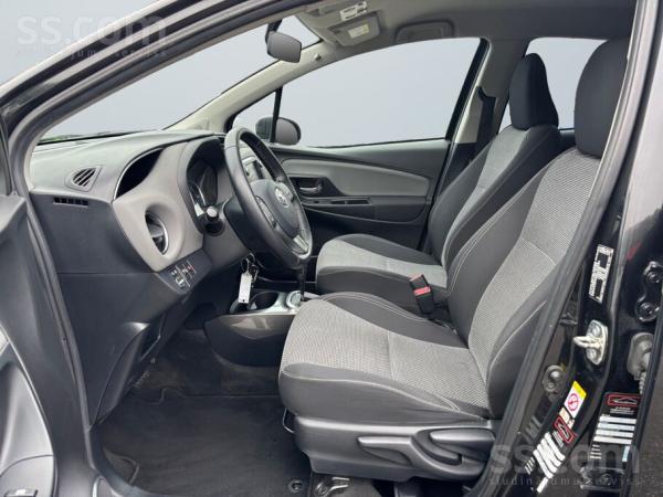 Melns Toyota Yaris 2015 Rīga, ar dzinēja tilpumu 1.50 L un nobraukumu 152 tūkst. km par 9220 €, foto 10 vietnē AUTOMOTO.COM.LV