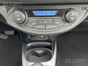 Черный Тойота Ярис 2015 в Рига, объемом двигателя 1.50 л и пробегом 152 тыс. км за 9220 €, фото 18 на AUTOMOTO.COM.LV