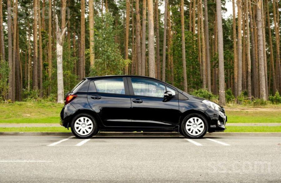 Melns Toyota Yaris 2016 Rīga, ar dzinēja tilpumu 1.40 L un nobraukumu 138 tūkst. km par 6790 €, foto 8 vietnē AUTOMOTO.COM.LV