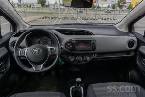 Melns Toyota Yaris 2016 Rīga, ar dzinēja tilpumu 1.40 L un nobraukumu 138 tūkst. km par 6790 €, foto 11 vietnē AUTOMOTO.COM.LV