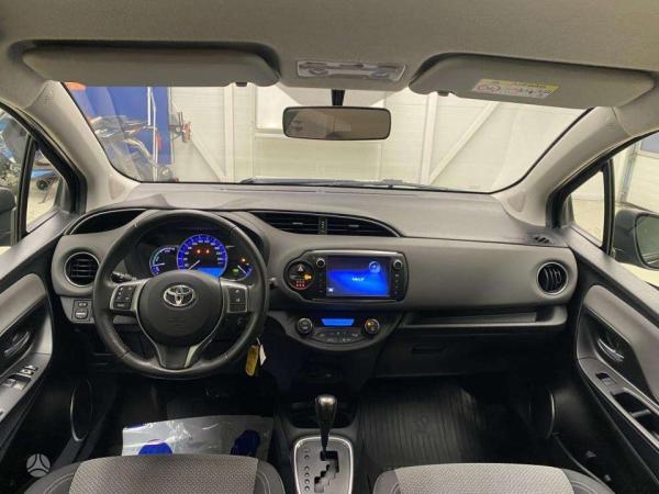 Black Toyota Yaris 2016 in Radviliskis, with an engine capacity of 1.50 L and mileage of 136 thousand km for 7950 €, photo 10 on AUTOMOTO.COM.LV
