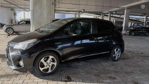 Melns Toyota Yaris 2016 Viļņa, ar dzinēja tilpumu 1.50 L un nobraukumu 107 tūkst. km par 10500 €, foto 2 vietnē AUTOMOTO.COM.LV