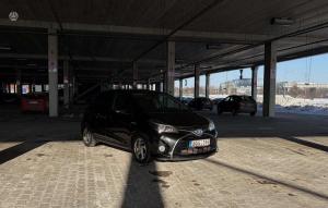 Melns Toyota Yaris 2016 Viļņa, ar dzinēja tilpumu 1.50 L un nobraukumu 107 tūkst. km par 10500 €, foto 7 vietnē AUTOMOTO.COM.LV