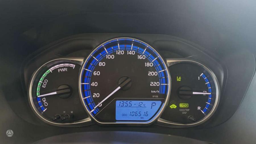 Melns Toyota Yaris 2016 Viļņa, ar dzinēja tilpumu 1.50 L un nobraukumu 107 tūkst. km par 10500 €, foto 8 vietnē AUTOMOTO.COM.LV