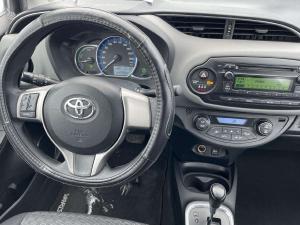 Black Toyota Yaris 2016 in Vilnius, with an engine capacity of 1.50 L and mileage of 229 thousand km for 6490 €, photo 5 on AUTOMOTO.COM.LV