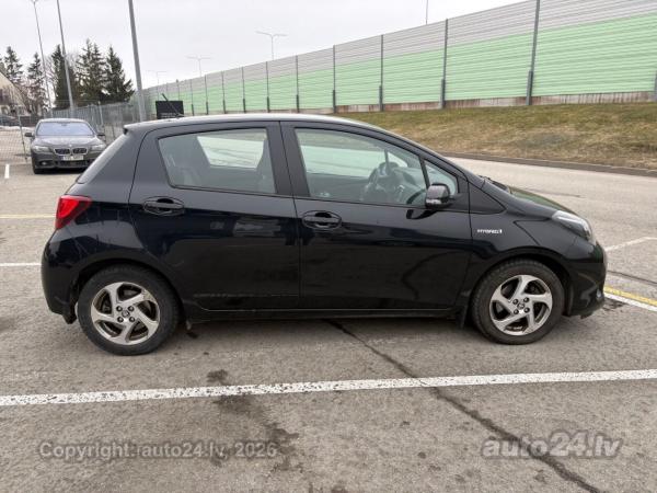 Melns Toyota Yaris 2016 Tallina, ar dzinēja tilpumu 1.50 L un nobraukumu 147 tūkst. km par 9500 €, foto 2 vietnē AUTOMOTO.COM.LV