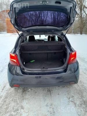 Melns Toyota Yaris 2016 Rīga, ar dzinēja tilpumu 1.50 L un nobraukumu 222 tūkst. km par 7000 €, foto 6 vietnē AUTOMOTO.COM.LV