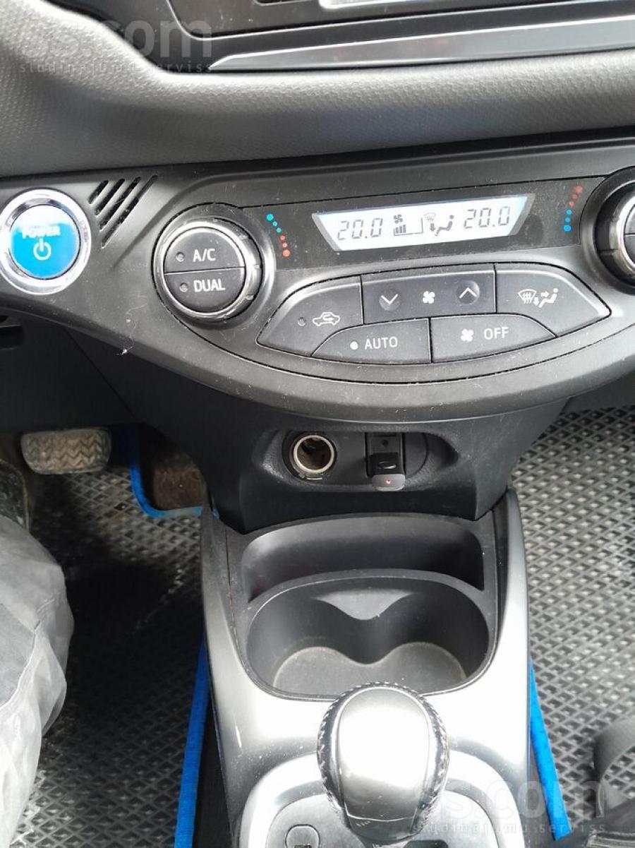 Melns Toyota Yaris 2016 Rīga, ar dzinēja tilpumu 1.50 L un nobraukumu 222 tūkst. km par 7000 €, foto 11 vietnē AUTOMOTO.COM.LV