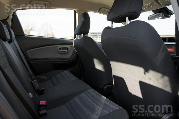 Melns Toyota Yaris 2016 Rīga, ar dzinēja tilpumu 1.40 L un nobraukumu 191 tūkst. km par 7500 €, foto 9 vietnē AUTOMOTO.COM.LV