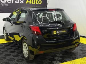 Melns Toyota Yaris 2017 Avižieniai, ar dzinēja tilpumu 1.30 L un nobraukumu 130 tūkst. km par 9490 €, foto 6 vietnē AUTOMOTO.COM.LV