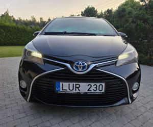 Black Toyota Yaris 2017 in Utena, with an engine capacity of 1.50 L and mileage of 183 thousand km for 7700 €, photo 7 on AUTOMOTO.COM.LV