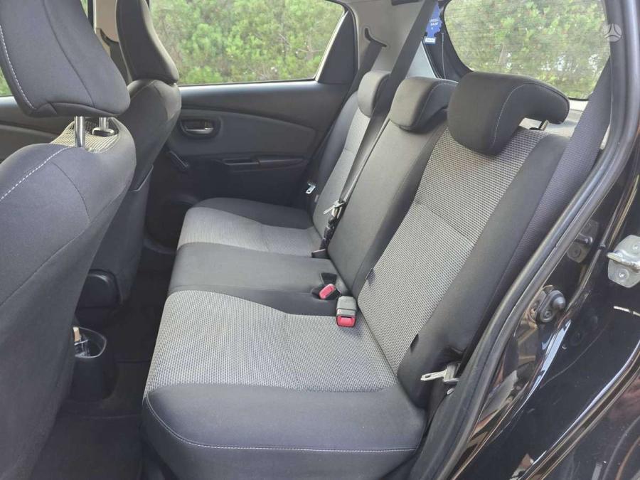 Black Toyota Yaris 2017 in Utena, with an engine capacity of 1.50 L and mileage of 183 thousand km for 7700 €, photo 12 on AUTOMOTO.COM.LV
