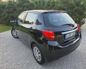 Black Toyota Yaris 2017 in Utena, with an engine capacity of 1.50 L and mileage of 183 thousand km for 7700 €, photo 23 on AUTOMOTO.COM.LV