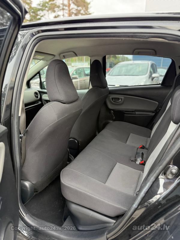 Black Toyota Yaris 2018 in Tallinn, with an engine capacity of 1.50 L and mileage of 0 thousand km for 7999 €, photo 10 on AUTOMOTO.COM.LV
