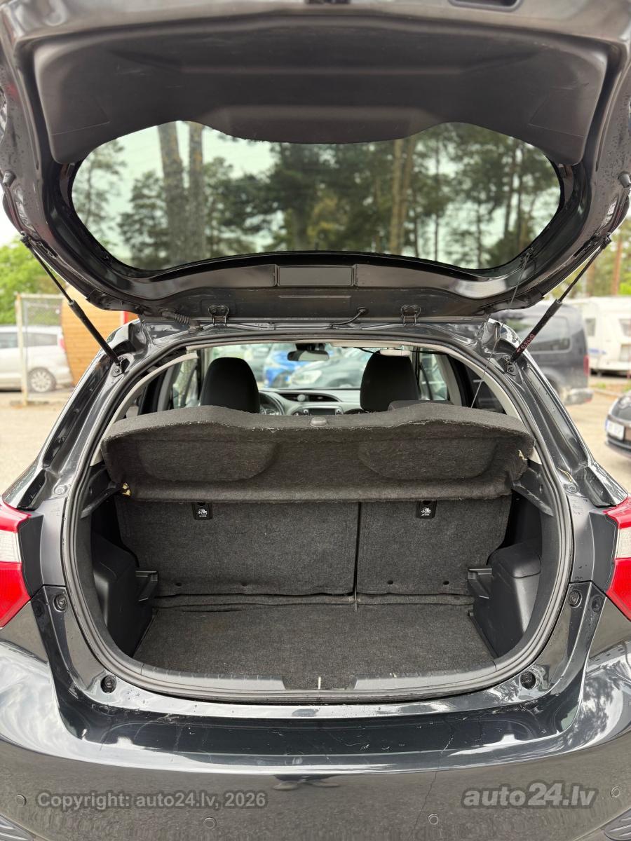 Black Toyota Yaris 2018 in Tallinn, with an engine capacity of 1.50 L and mileage of 0 thousand km for 7999 €, photo 13 on AUTOMOTO.COM.LV