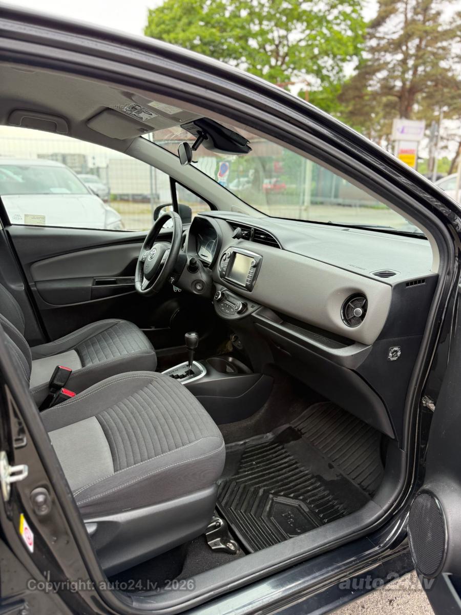 Black Toyota Yaris 2018 in Tallinn, with an engine capacity of 1.50 L and mileage of 0 thousand km for 7999 €, photo 15 on AUTOMOTO.COM.LV