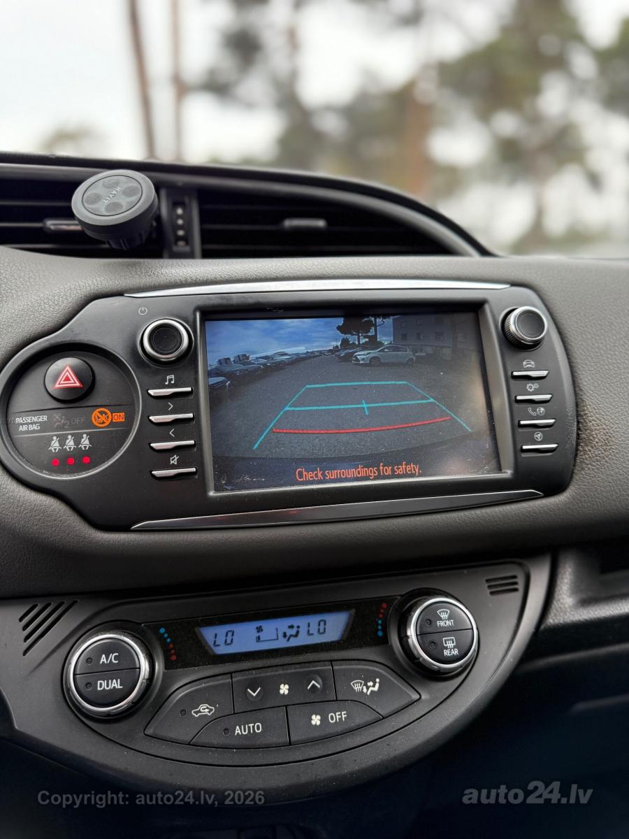 Black Toyota Yaris 2018 in Tallinn, with an engine capacity of 1.50 L and mileage of 0 thousand km for 7999 €, photo 17 on AUTOMOTO.COM.LV