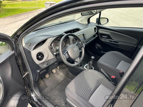 Melns Toyota Yaris 2018 Rakvere, ar dzinēja tilpumu 1.50 L un nobraukumu 55 tūkst. km par 11499 €, foto 6 vietnē AUTOMOTO.COM.LV