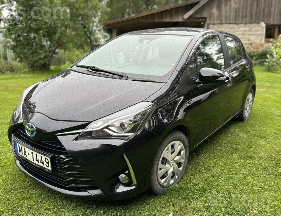 Melns Toyota Yaris 2019 Valmiera, ar dzinēja tilpumu 1.50 L un nobraukumu 97 tūkst. km par 12100 €, foto 1 vietnē AUTOMOTO.COM.LV