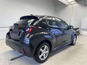 Melns Toyota Yaris 2020 Radviliškis, ar dzinēja tilpumu 1.00 L un nobraukumu 9 tūkst. km par 12281 €, foto 3 vietnē AUTOMOTO.COM.LV