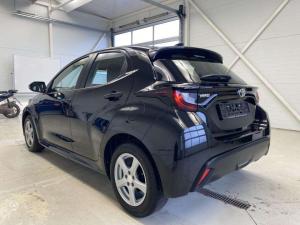 Melns Toyota Yaris 2020 Radviliškis, ar dzinēja tilpumu 1.00 L un nobraukumu 9 tūkst. km par 12281 €, foto 4 vietnē AUTOMOTO.COM.LV