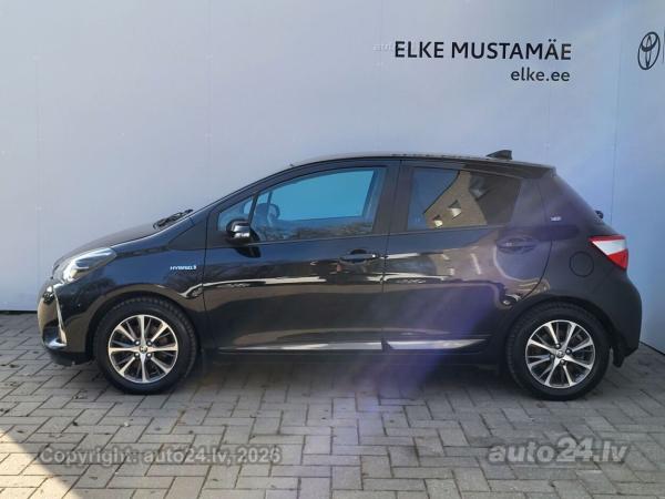 Melns Toyota Yaris 2020 Tallina, ar dzinēja tilpumu 1.50 L un nobraukumu 26 tūkst. km par 16495 €, foto 3 vietnē AUTOMOTO.COM.LV