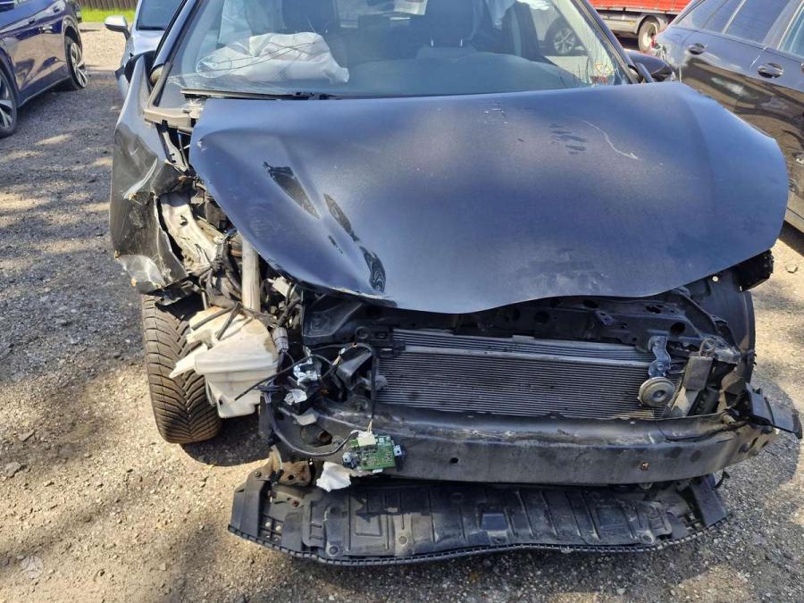 Melns Toyota Yaris 2020 Marijampole, ar dzinēja tilpumu 1.49 L un nobraukumu 89 tūkst. km par 4200 €, foto 13 vietnē AUTOMOTO.COM.LV
