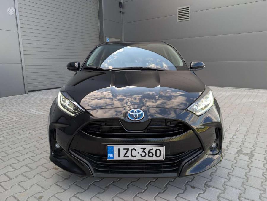 Melns Toyota Yaris 2020 Kauņa, ar dzinēja tilpumu 1.49 L un nobraukumu 21 tūkst. km par 16400 €, foto 5 vietnē AUTOMOTO.COM.LV