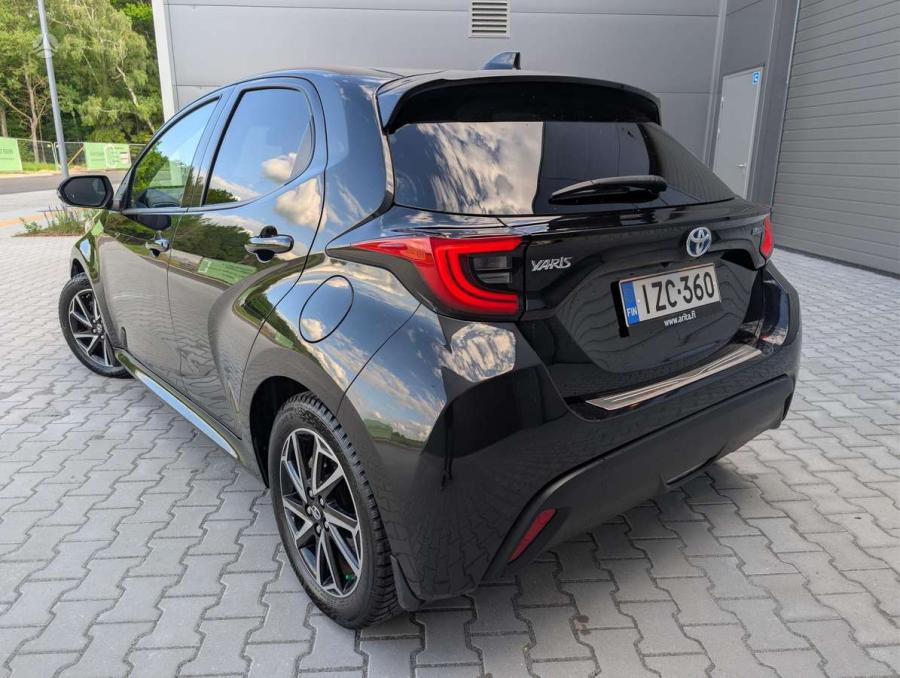 Melns Toyota Yaris 2020 Kauņa, ar dzinēja tilpumu 1.49 L un nobraukumu 21 tūkst. km par 16400 €, foto 13 vietnē AUTOMOTO.COM.LV