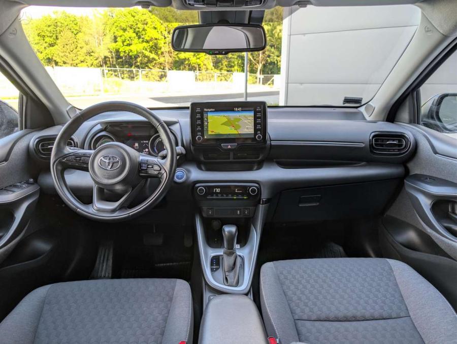 Melns Toyota Yaris 2020 Kauņa, ar dzinēja tilpumu 1.49 L un nobraukumu 21 tūkst. km par 16400 €, foto 16 vietnē AUTOMOTO.COM.LV