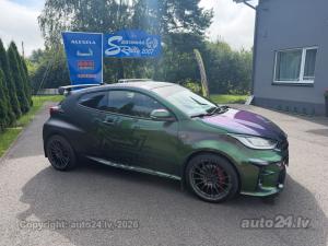 Black Toyota Yaris 2020 in Kuressaare, with an engine capacity of 1.60 L and mileage of 51 thousand km for 35000 €, photo 3 on AUTOMOTO.COM.LV