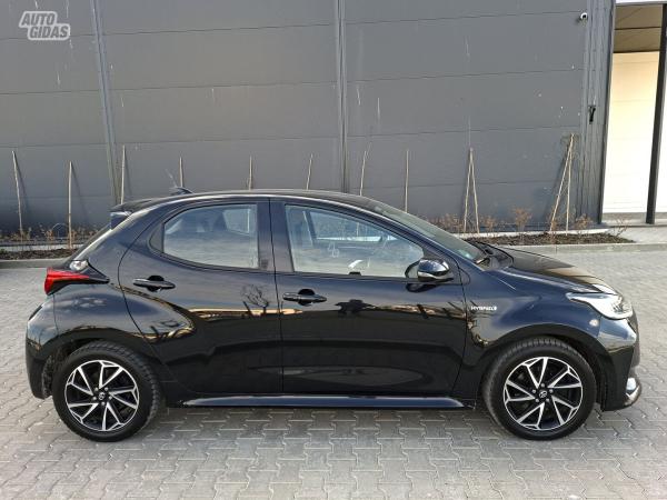 Melns Toyota Yaris 2021 Viļņa, ar dzinēja tilpumu 1.50 L un nobraukumu 173 tūkst. km par 11950 €, foto 5 vietnē AUTOMOTO.COM.LV