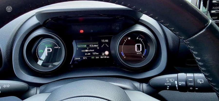 Черный Тойота Ярис 2021 в Вильнюс, объемом двигателя 1.49 л и пробегом 86 тыс. км за 16850 €, фото 11 на AUTOMOTO.COM.LV