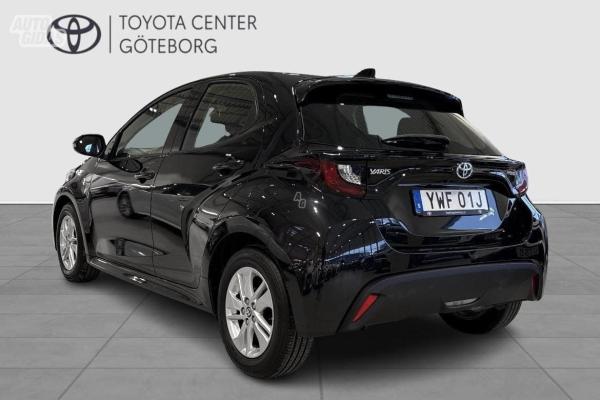 Black Toyota Yaris 2022 in Kaunas, with an engine capacity of 0.00 L and mileage of 32 thousand km for 22927 €, photo 4 on AUTOMOTO.COM.LV
