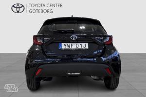 Black Toyota Yaris 2022 in Kaunas, with an engine capacity of 0.00 L and mileage of 32 thousand km for 22927 €, photo 6 on AUTOMOTO.COM.LV