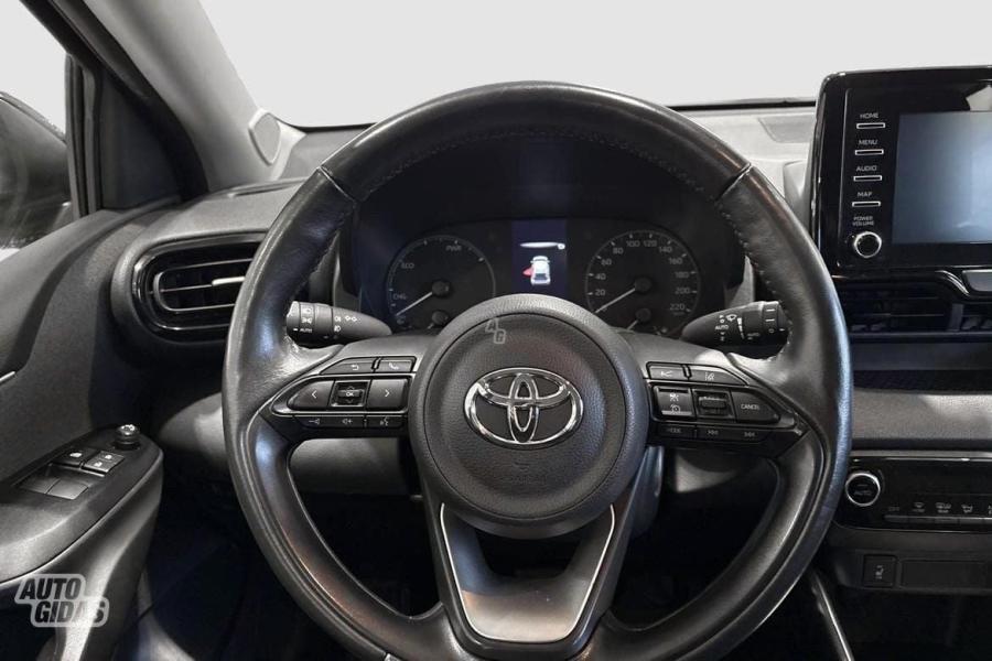 Black Toyota Yaris 2022 in Kaunas, with an engine capacity of 0.00 L and mileage of 32 thousand km for 22927 €, photo 11 on AUTOMOTO.COM.LV