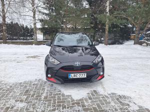 Melns Toyota Yaris 2022 Kauņa, ar dzinēja tilpumu 1.49 L un nobraukumu 40 tūkst. km par 13800 €, foto 3 vietnē AUTOMOTO.COM.LV
