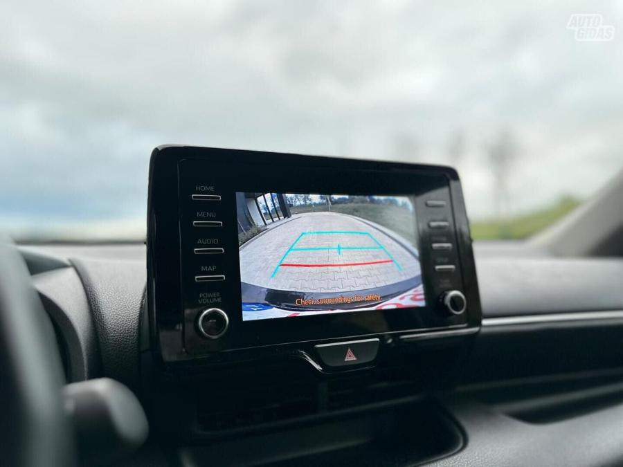 Melns Toyota Yaris 2022 Viļņa, ar dzinēja tilpumu 1.50 L un nobraukumu 101 tūkst. km par 15950 €, foto 25 vietnē AUTOMOTO.COM.LV