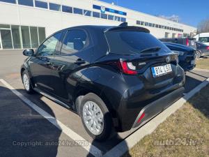 Melns Toyota Yaris 2022 Paide, ar dzinēja tilpumu 1.50 L un nobraukumu 68 tūkst. km par 15999 €, foto 2 vietnē AUTOMOTO.COM.LV