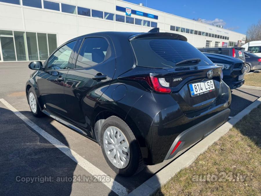 Melns Toyota Yaris 2022 Paide, ar dzinēja tilpumu 1.50 L un nobraukumu 68 tūkst. km par 15999 €, foto 2 vietnē AUTOMOTO.COM.LV