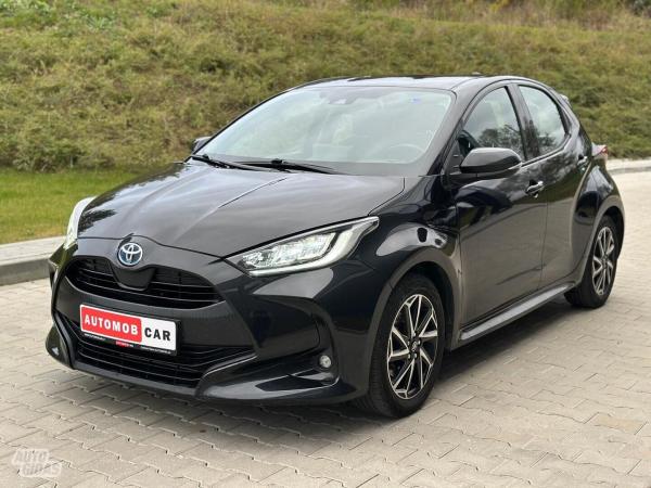 Melns Toyota Yaris 2022 Viļņa, ar dzinēja tilpumu 1.50 L un nobraukumu 101 tūkst. km par 14950 €, foto 1 vietnē AUTOMOTO.COM.LV