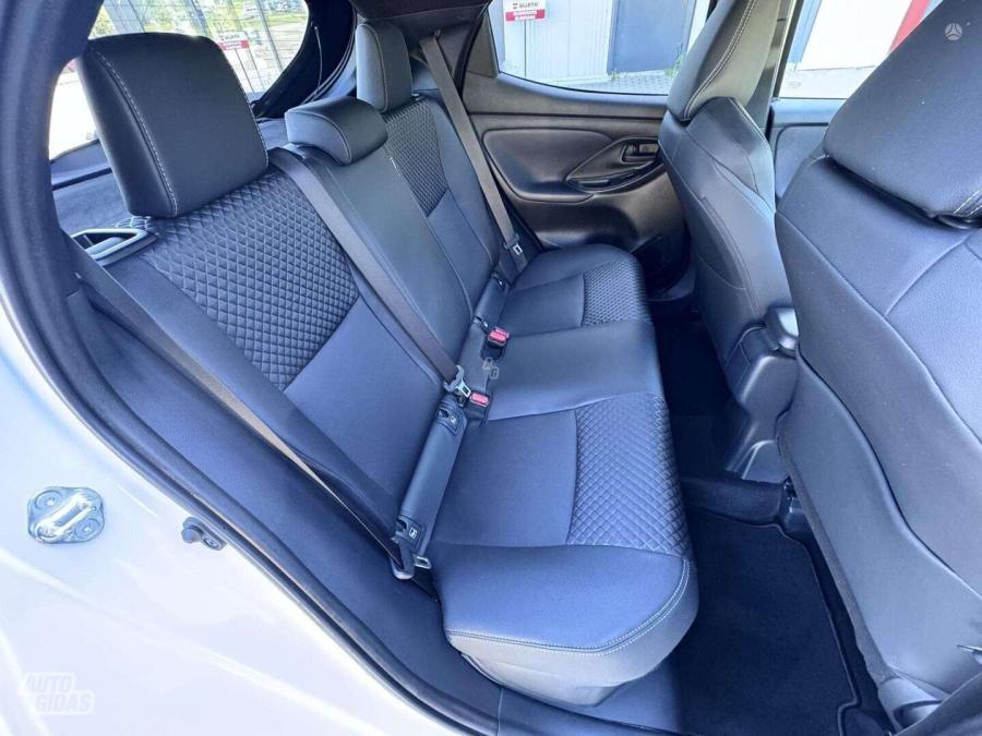 Melns Toyota Yaris 2022 Viļņa, ar dzinēja tilpumu 1.50 L un nobraukumu 40 tūkst. km par 19950 €, foto 21 vietnē AUTOMOTO.COM.LV